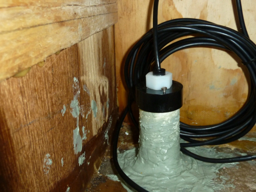 Install In-Hull Transducer for Depth Sounder – Aug 2016 – Halo Log Book